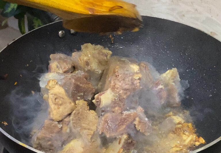 Pakistani Beef Nihari Recipe for Authentic Stew Lovers